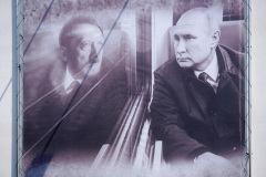 W Rzeszowie Putin jako Hitler. "Żeby nie było wątpliwości kto jest kim"